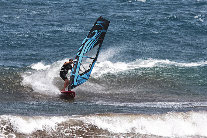 Windsurf Magazine2014 4.7 WAVE SAILS TEST | Windsurf Magazine