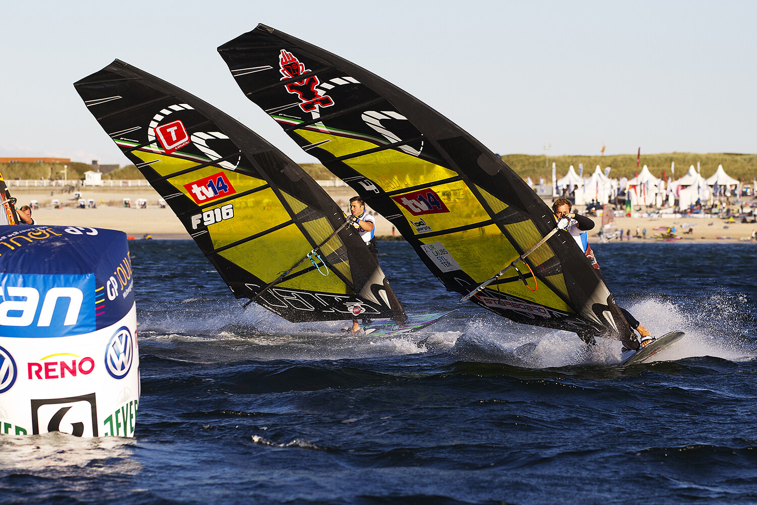 Windsurf Magazine MEN IN BLACK | Windsurf Magazine