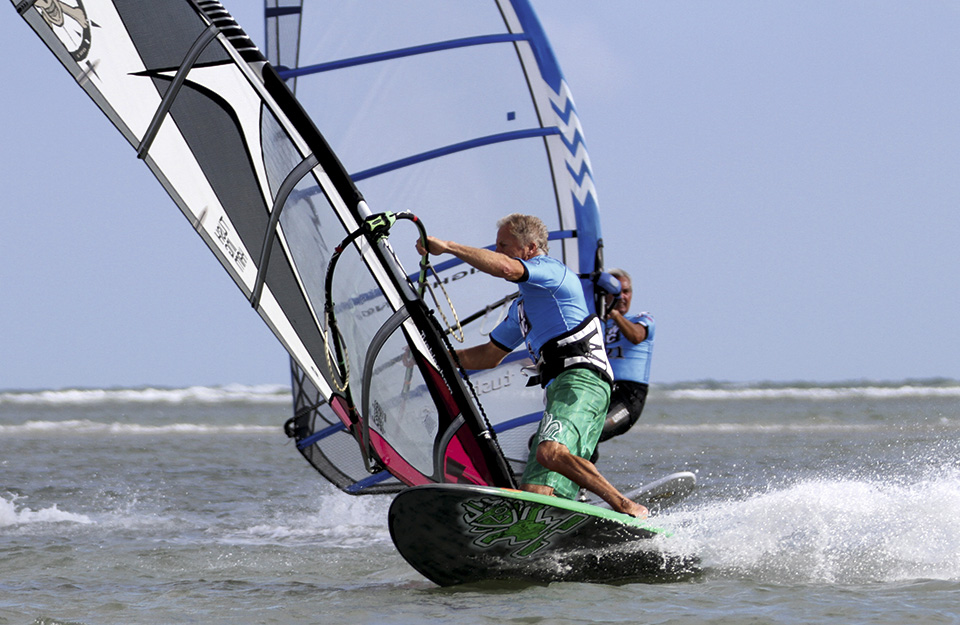 Windsurf MagazinePETER HART PLANING GYBES THE SECRETS UNLOCKED