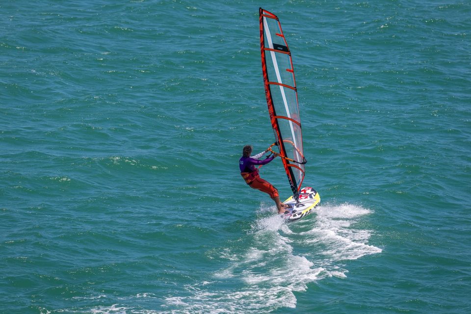 Windsurf MagazineRRD AIRWINDSURF FREERIDE BOARD & RIG | Windsurf Magazine