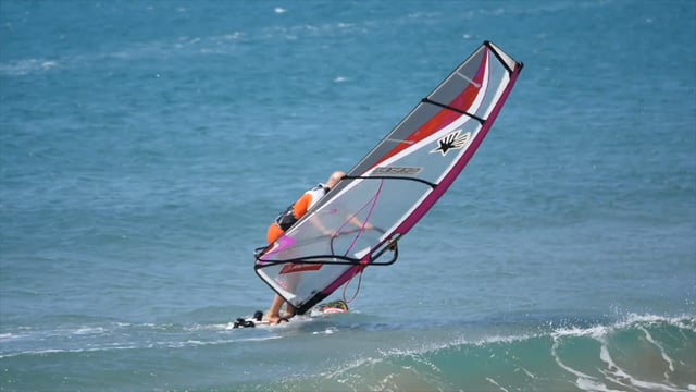 Windsurf MagazineJEM HALL WINDSURFING HELI TACK | Windsurf Magazine