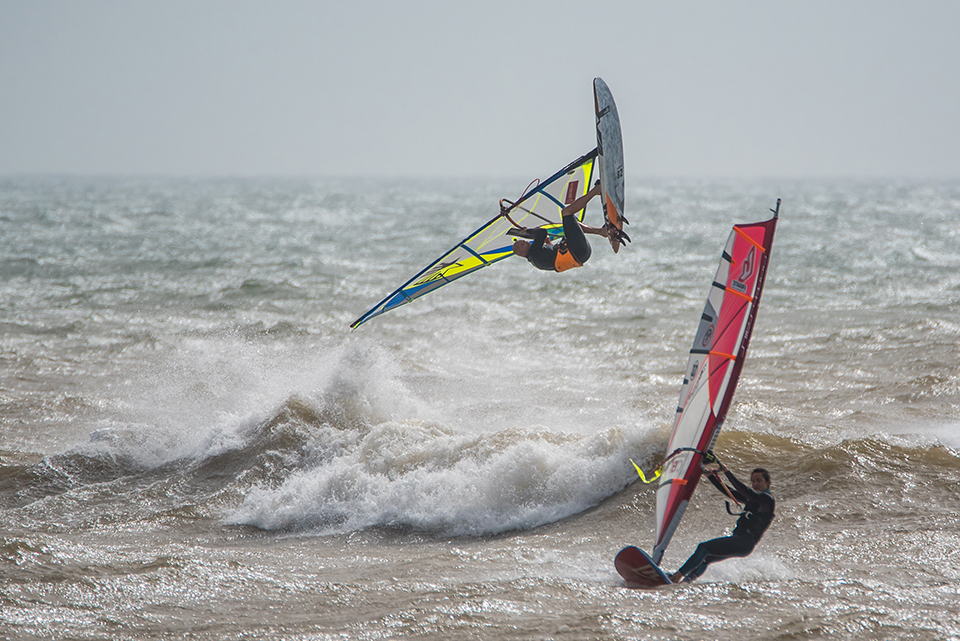 Windsurf MagazineJEM HALL | WAVE BOARD TUNING
