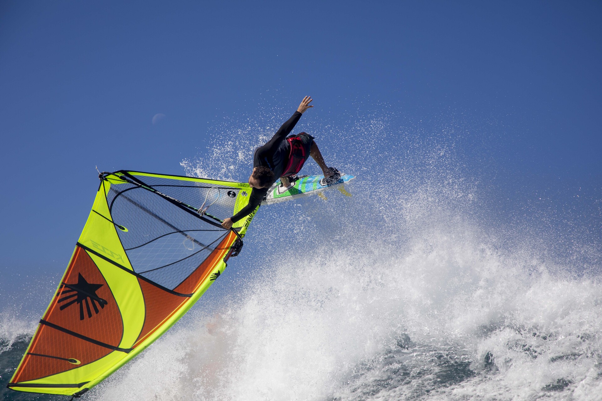 Windsurf MagazineEZZY WAVE 2021