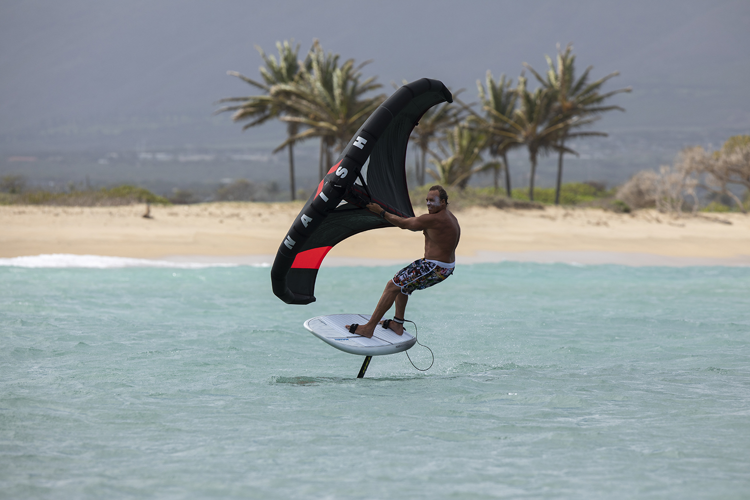 Windsurf MagazineNAISH: NEW WING-SURFER MATADOR AND WING-SURFER LE