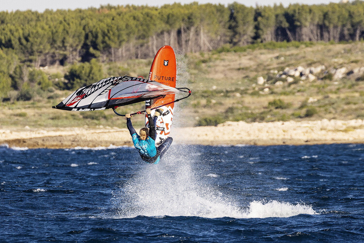 Windsurf MagazinePWA FREESTYLE FINALS: ONE SHOT