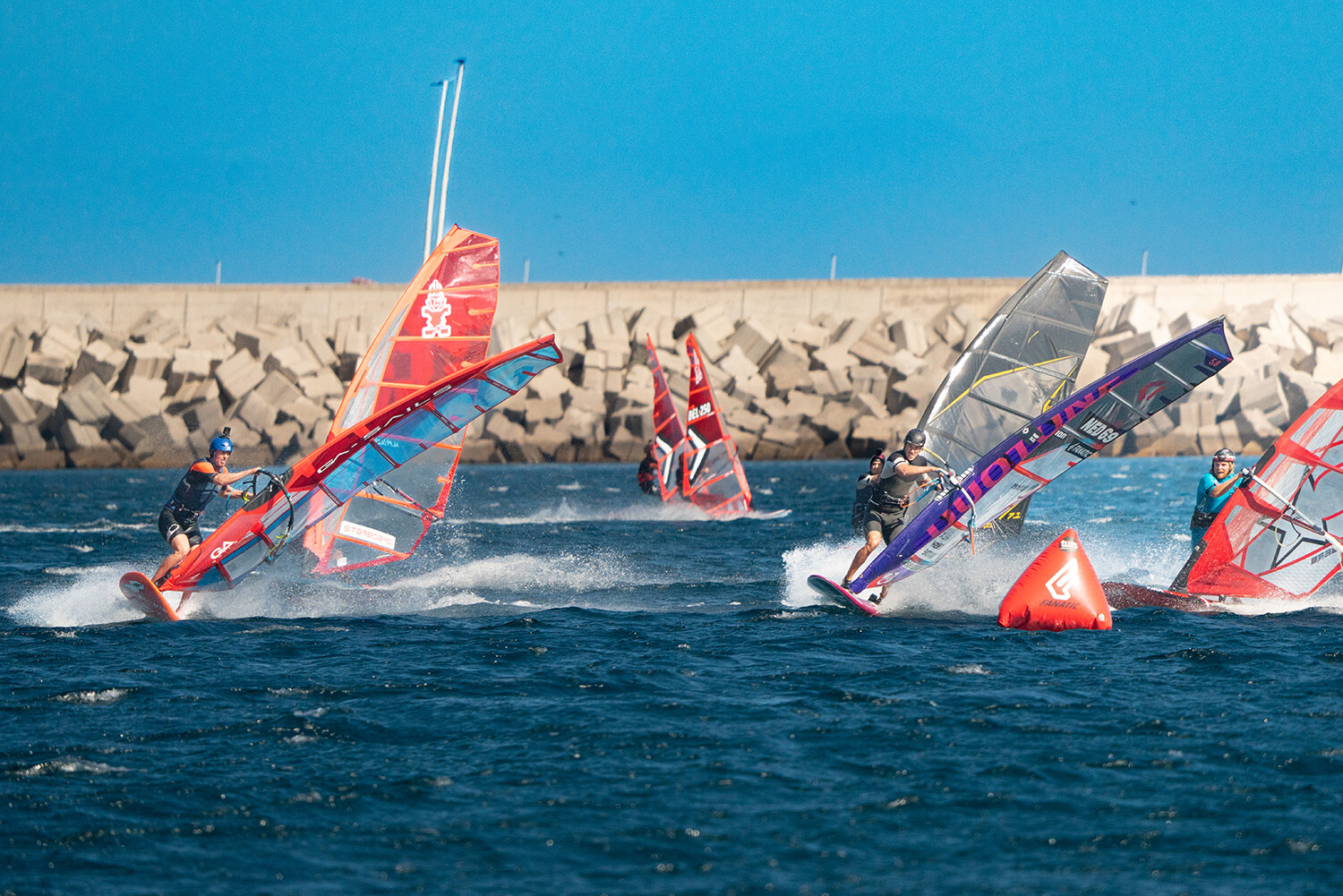 Windsurf MagazineTENERIFE: SLALOM SCHOOL