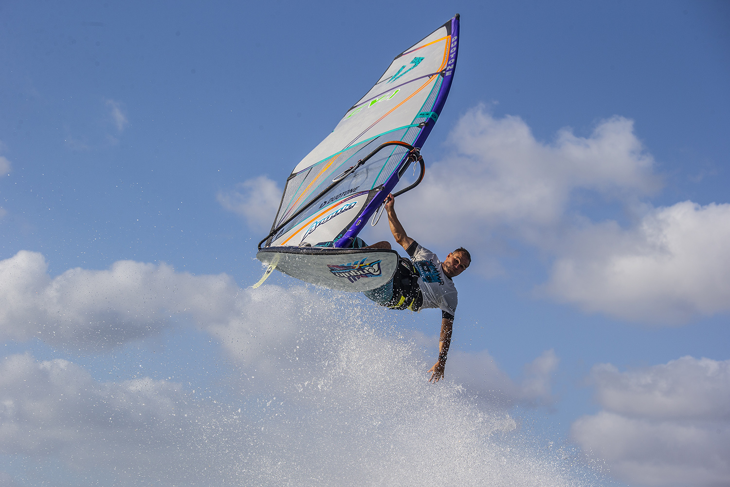 Windsurf MagazineMARK OF A CHAMPION: JOSH ANGULO