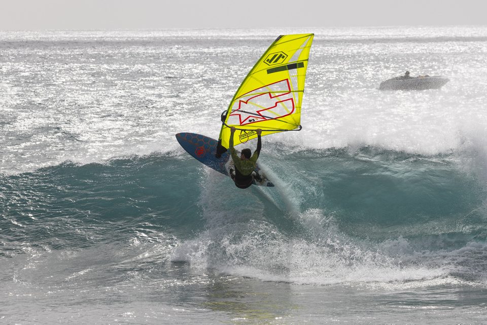 Windsurf MagazineALEX MUSSOLINI - FLYING HIGH