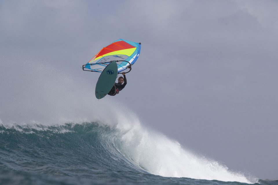 Windsurf Magazine OnlineAV BOARDS | NEW DYNAMO WAVE
