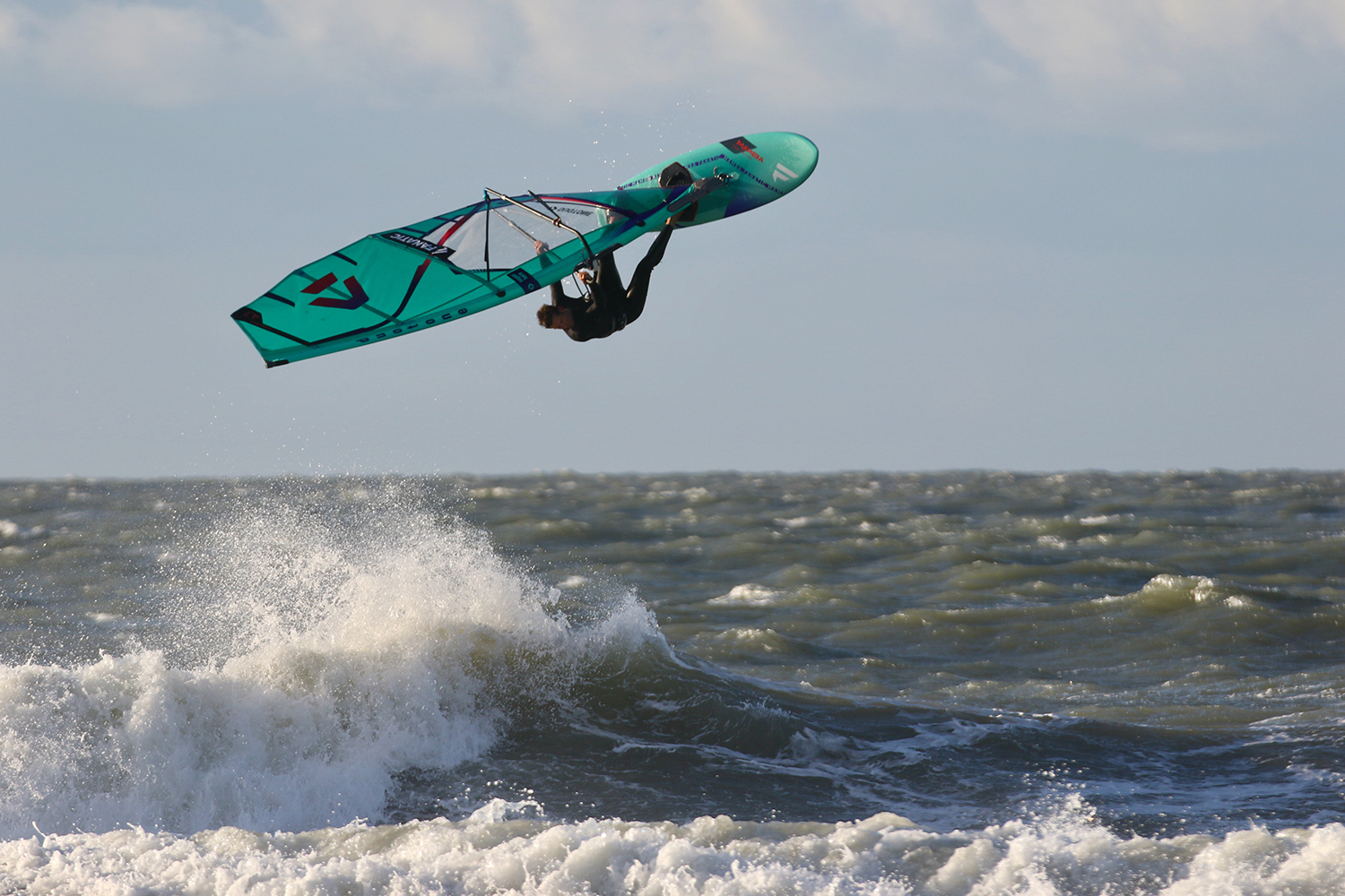 Windsurf MagazineCLASSIC WITTERING SESSION