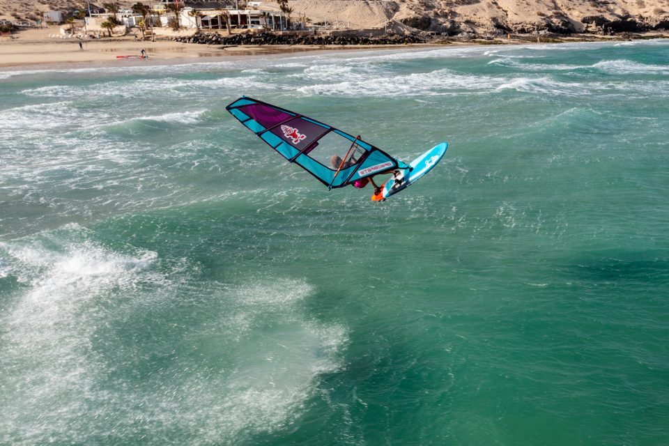 Windsurf Magazine OnlineSTARBOARD KODE 105 2023 TEST REVIEW