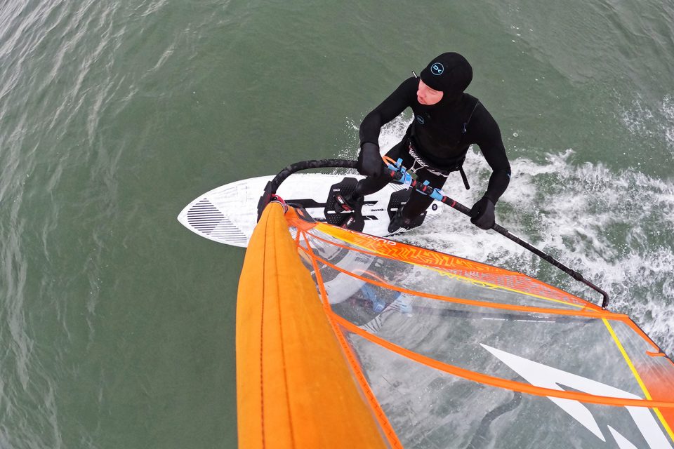 Windsurf MagazineQUATRO POWER 105 2023 TEST REVIEW