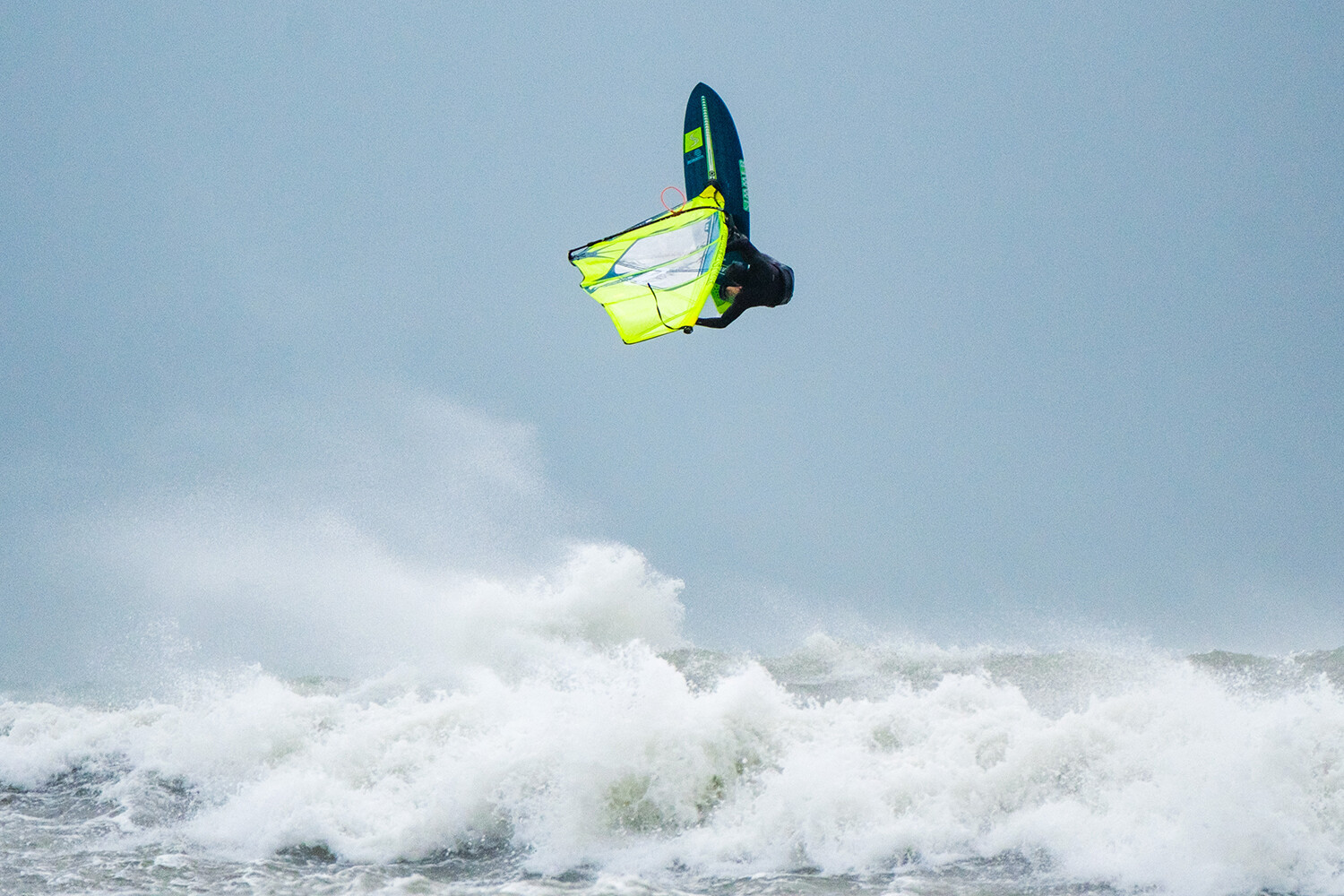 Windsurf MagazineWindsurfers enjoying the yellow weather warning issued ...