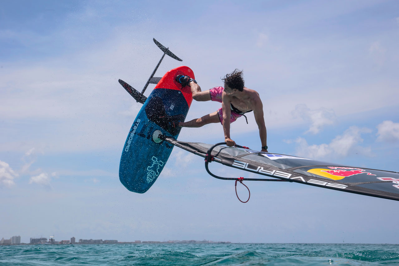 Windsurf MagazineSTARBOARD 2024 IGNITE AIR 105