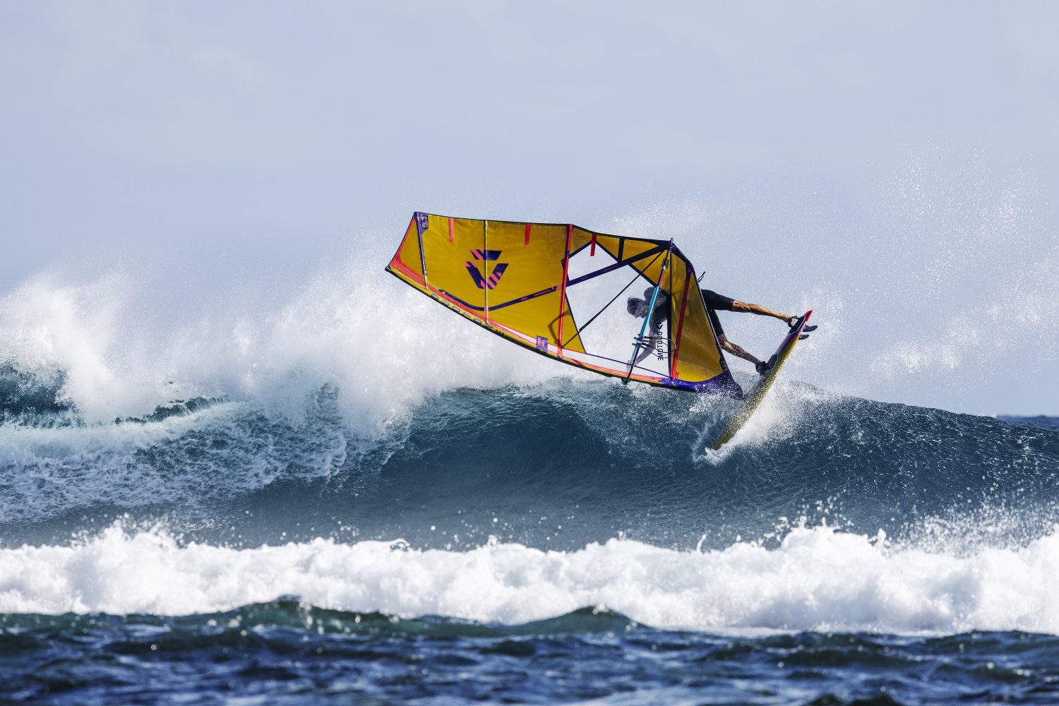 Windsurf Magazine OnlineDUOTONE: SUPER_HERO