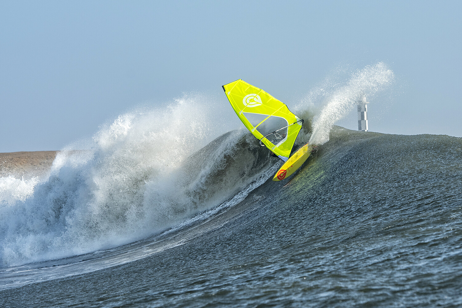 Windsurf MagazineDESERT LEFTS: PACASMAYO, PERU