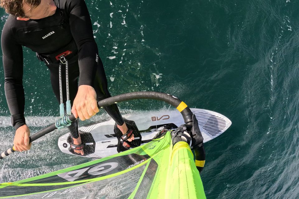 Windsurf Magazine OnlineQUATRO CUBE PRO 82 TEST REVIEW 2024