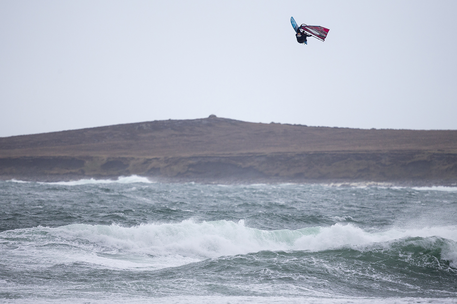Windsurf MagazineRED BULL STORM CHASE BACK ON!